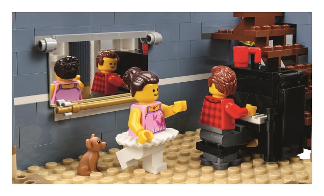 10255 Assembly Square LEGO Modular Building Official Press Release ...