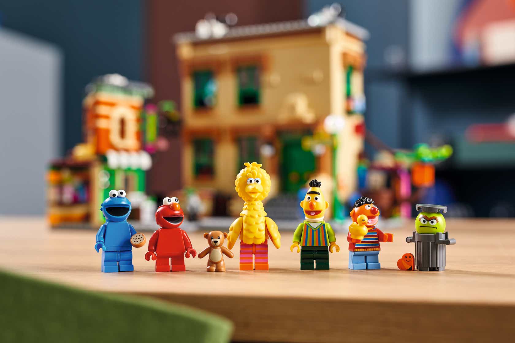 18+ LEGO Ideas 21324 Sesame Street Set Officially Revealed with Images ...