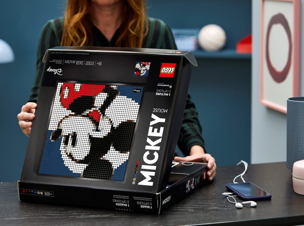 18+ LEGO ART Disney's Mickey Mouse 31202 Press Release (January 2021)